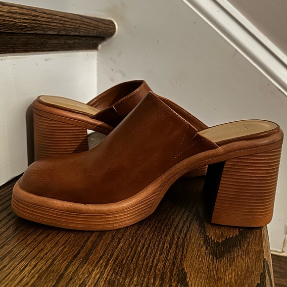 JustFab | Shoes | Justfab Bridget Block Heeled Clog Mule | Poshmark